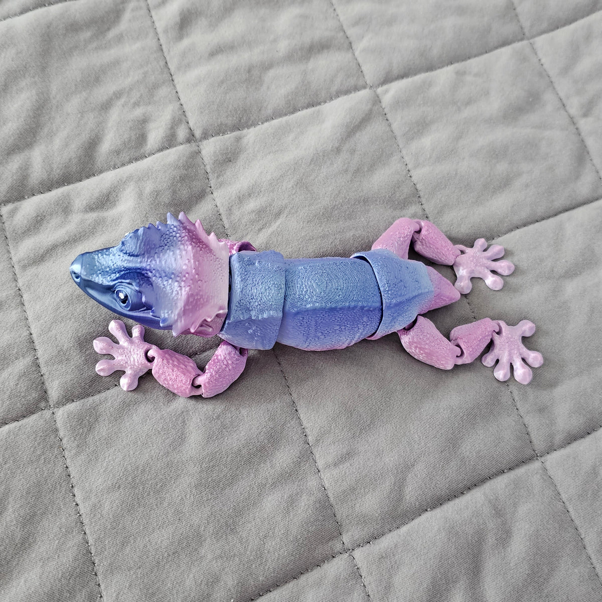 Crested Lizard Flexi Articulated Animal – Daedalus Studios